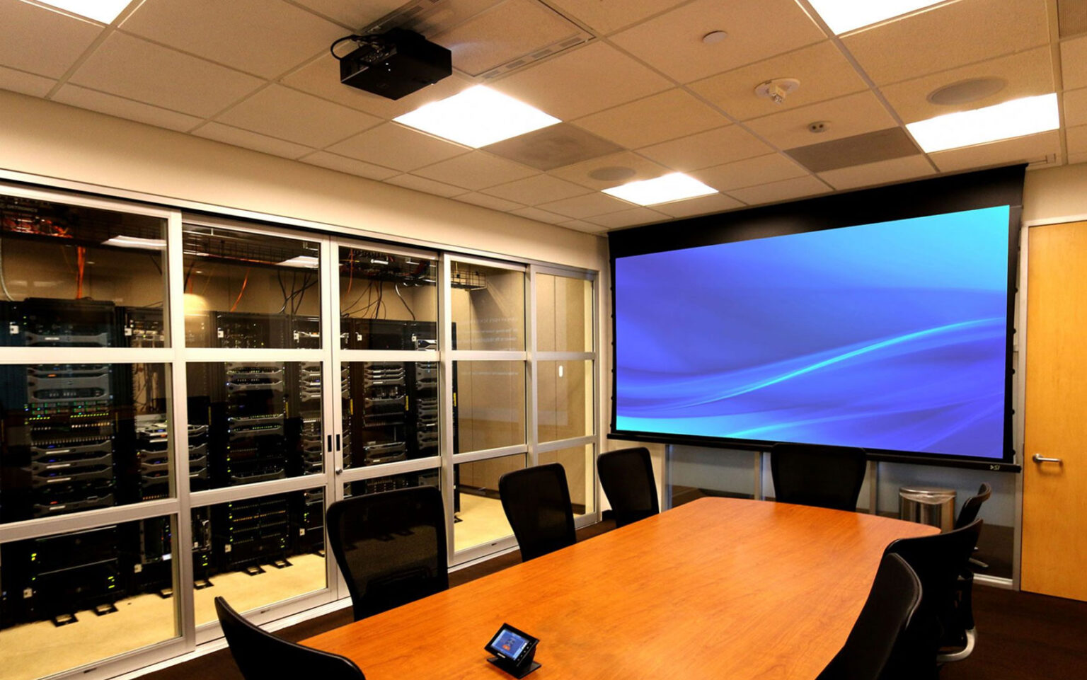 Choosing The Right Projector Screen - Amplified Audio Visual Limited